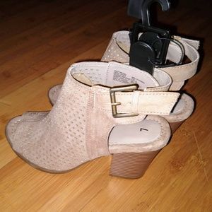 Time and Tru | Shoes | Time Tru Women Peep Toe Bootie Sandal Heel Shoe ...